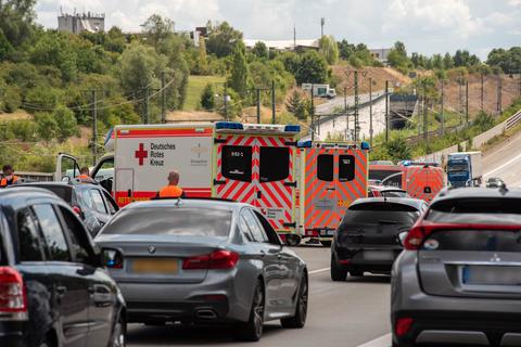 Unfall vor dem Wiesbadener Kreuz sorgt für 20 Kilometer Stau